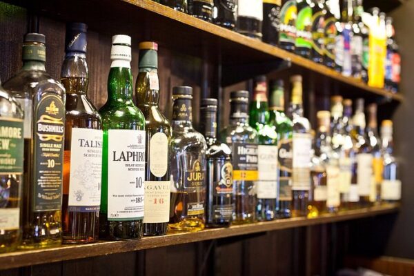 Guide to Getting a Bar Liquor License in Texas